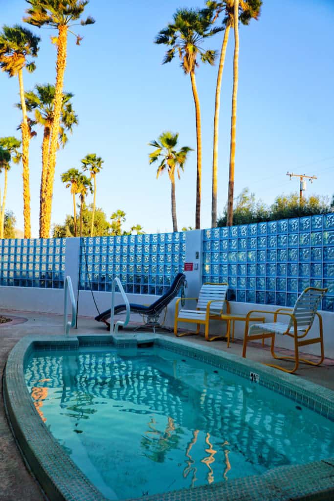 Monkey Tree Hotel: Vintage Charm in Palm Springs