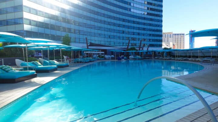 Vdara Hotel & Spa: The Good, The Bad, & The Ugly